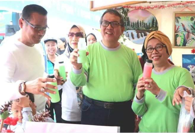 Buka Gebyar UMKM dan Festival, Pj Bupati Ahmad Rizali : Harus Bisa Jadi ...