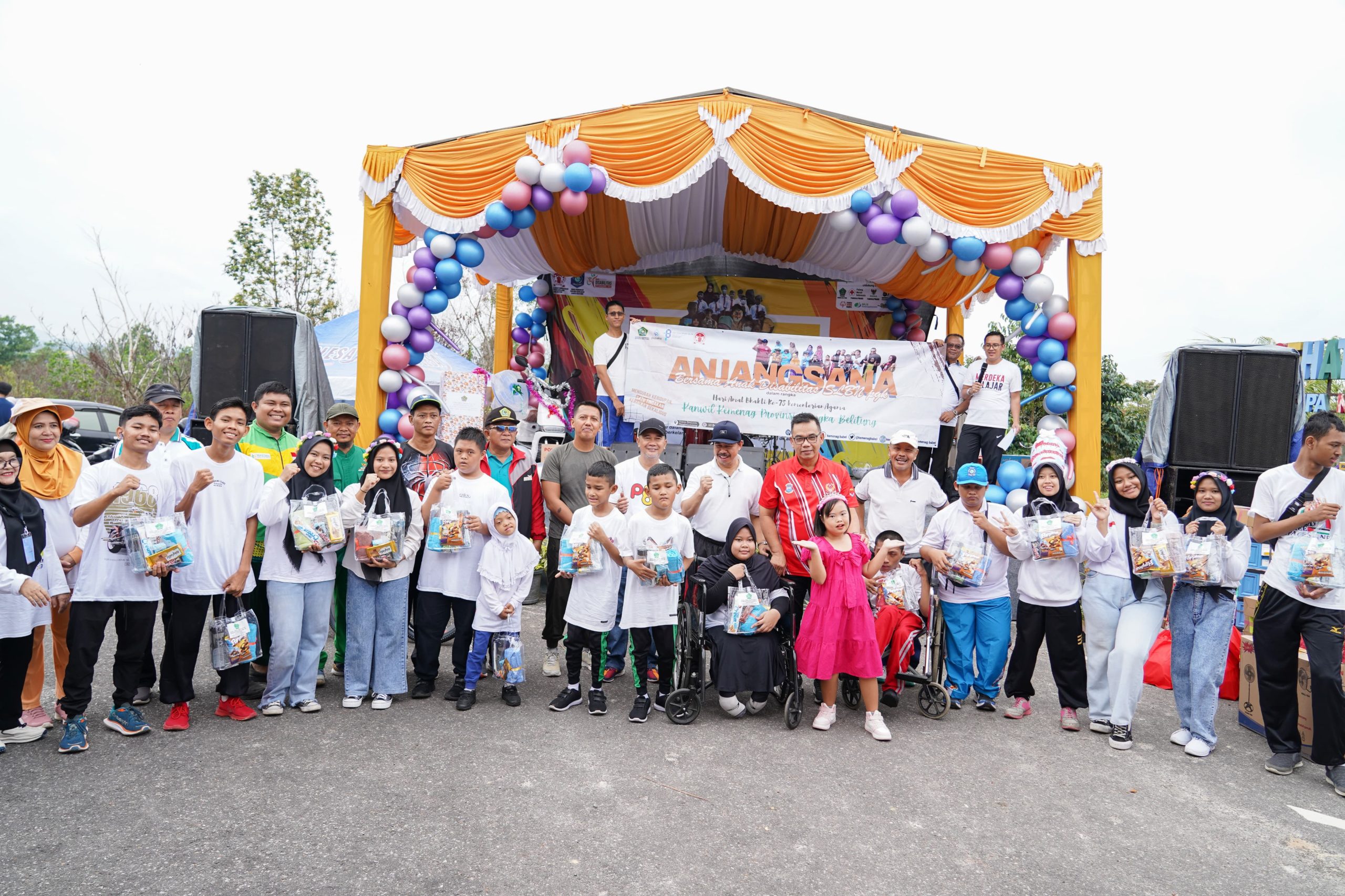 Sekda Jalan Sehat Bersama Siswa SLB Negeri Pangkalpinang - katanda.id